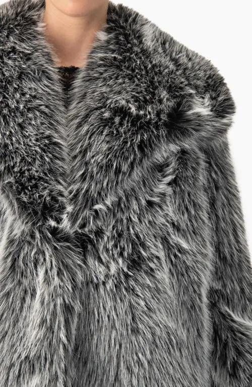 IVONNE Plush Faux Fur Cropped Coat