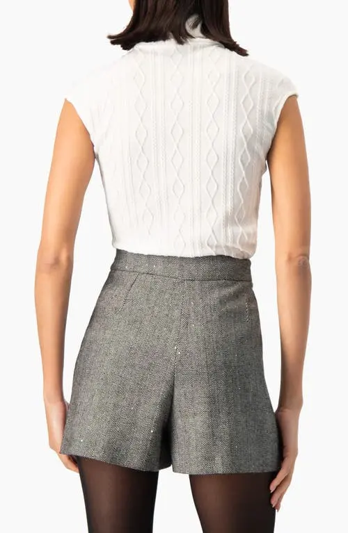 IVONNE Sleeveless Cable Knit Turtleneck Top