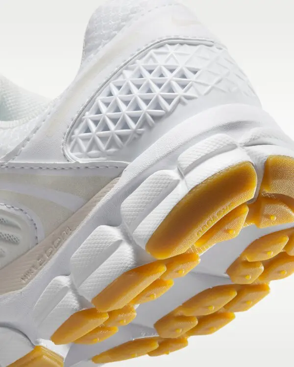 Nike Zoom Vomero 5 Sneakers
