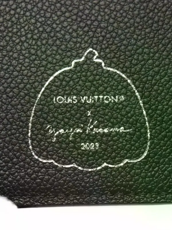 LOUIS VUITTON X Yayoi Kusama 2023 Victorine Wallet
