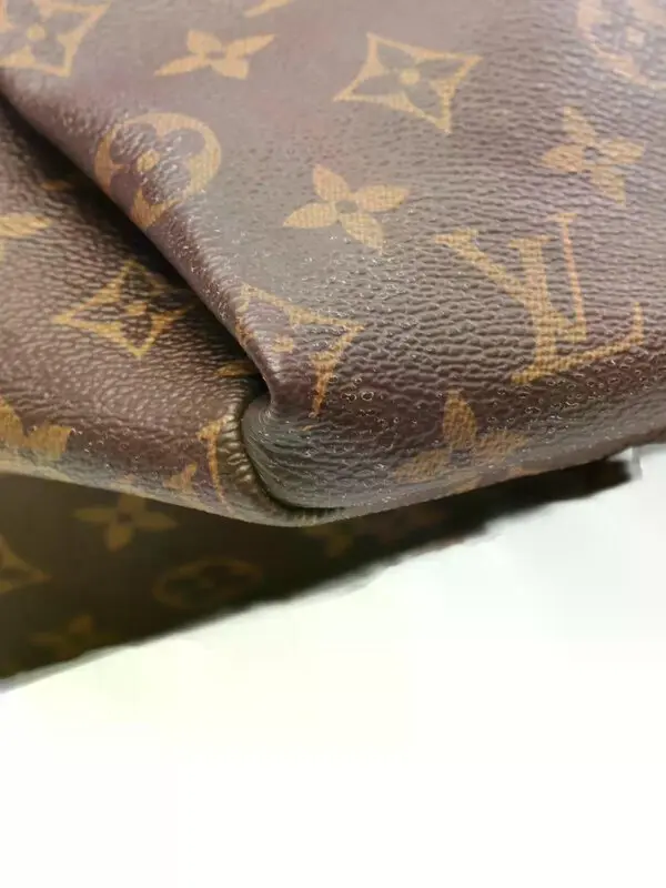 LOUIS VUITTON 2015 Mm Artsy Monogram Canvas Tote Bag