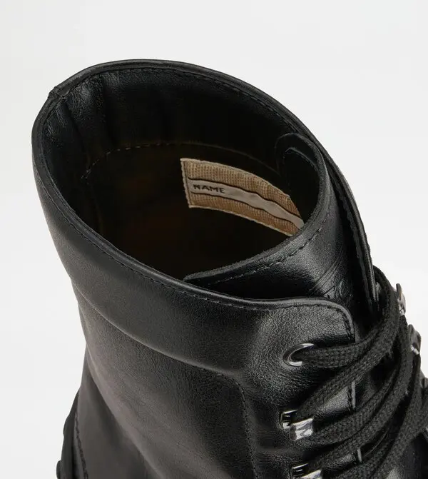TOD'S Winter Gommino Ankle Boots In Leather