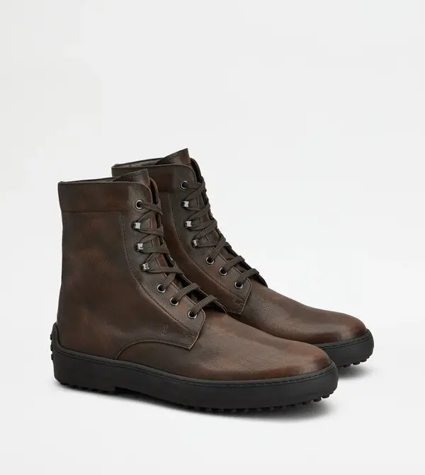 TOD'S Winter Gommino Ankle Boots In Leather