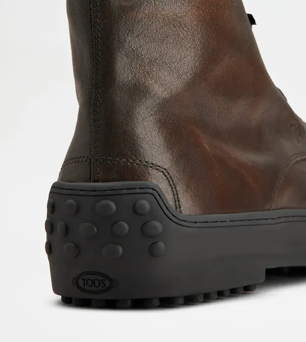 TOD'S Winter Gommino Ankle Boots In Leather
