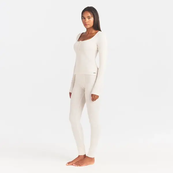 SKIMS Henley And Legging Pajama Set | Light Neutral | | Waffle