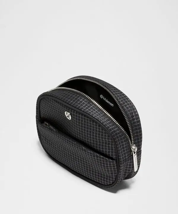 Lululemon City Essentials Mini Pouch 2l