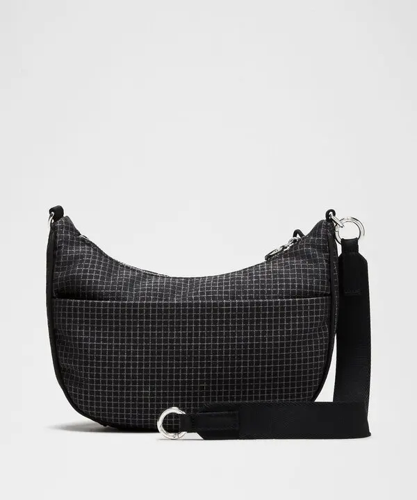 Lululemon City Essentials Small Shoulder Bag 3l Evolve