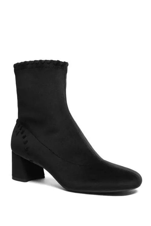 Vivaia Rhoda Round-toe Velvet Whipstitched Ankle Boots - Black