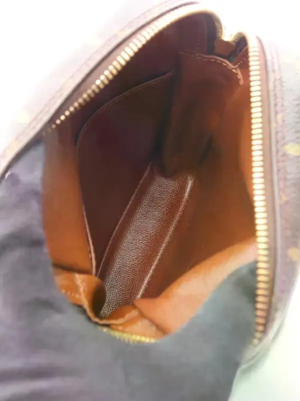 LOUIS VUITTON 2003 Amazone Monogram Crossbody Bag