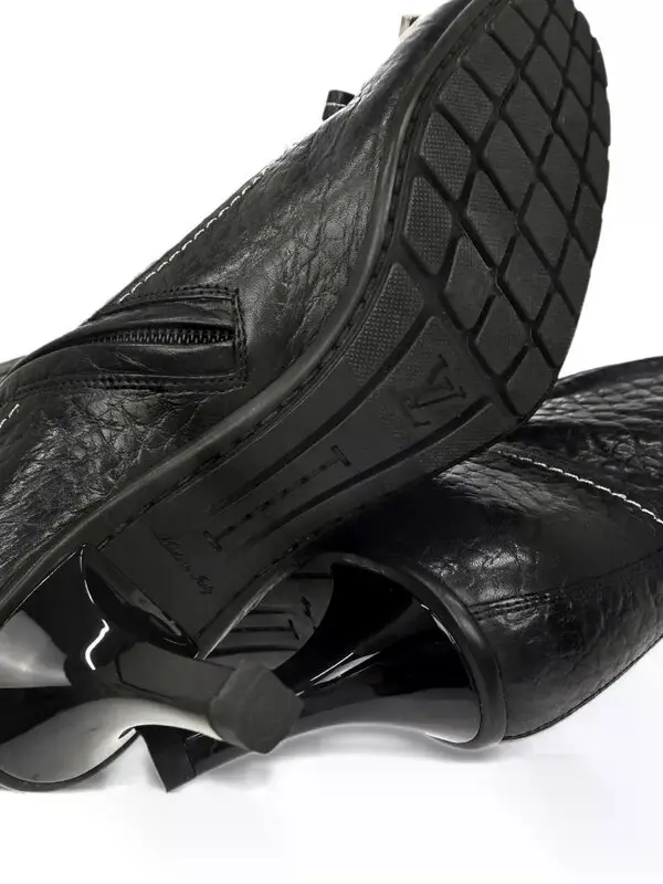 LOUIS VUITTON Bow Leather Boots