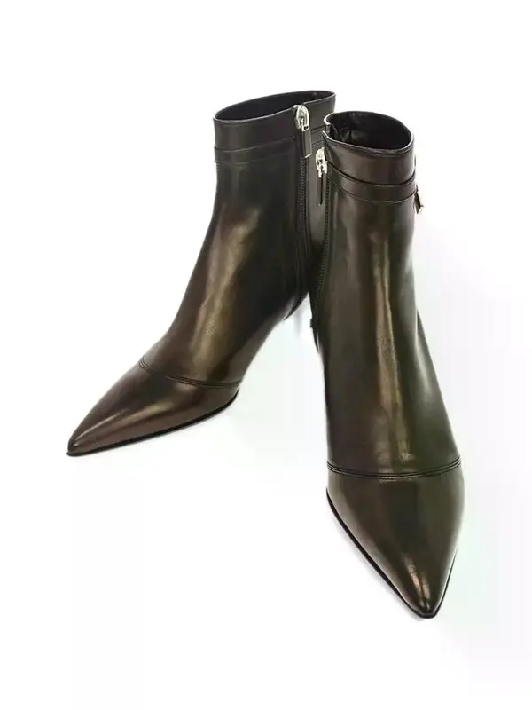 LOUIS VUITTON Pointed-toe Plaque Ankle Boots