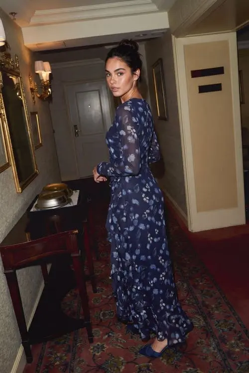 YAKIRA BELLA Stacey Long Sleeve Maxi Dress