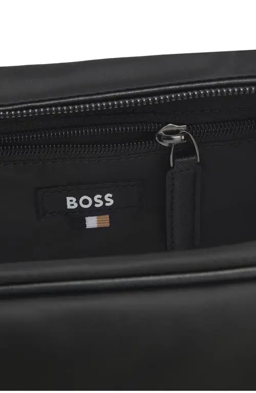 BOSS B Icon Washbag