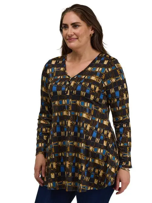 24SEVEN COMFORT APPAREL Essential Curvy Flared Long Sleeve Tunic Top