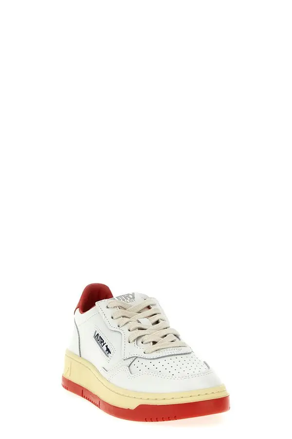 AUTRY Sneaker 'medalist Low' X Maison Kitsun