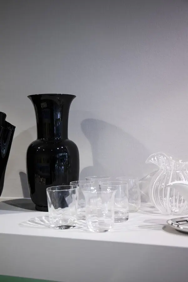 VENINI Opalino Medium' Vase
