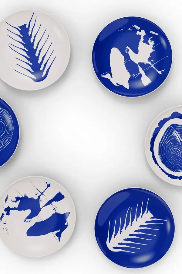 CASSINA Decorated Porcelain Dessert Plate Set