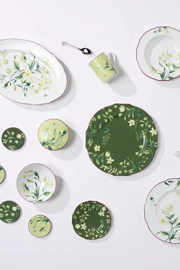 GINORI 1735 Porcelain Charger Plate With Scalloped Edge
