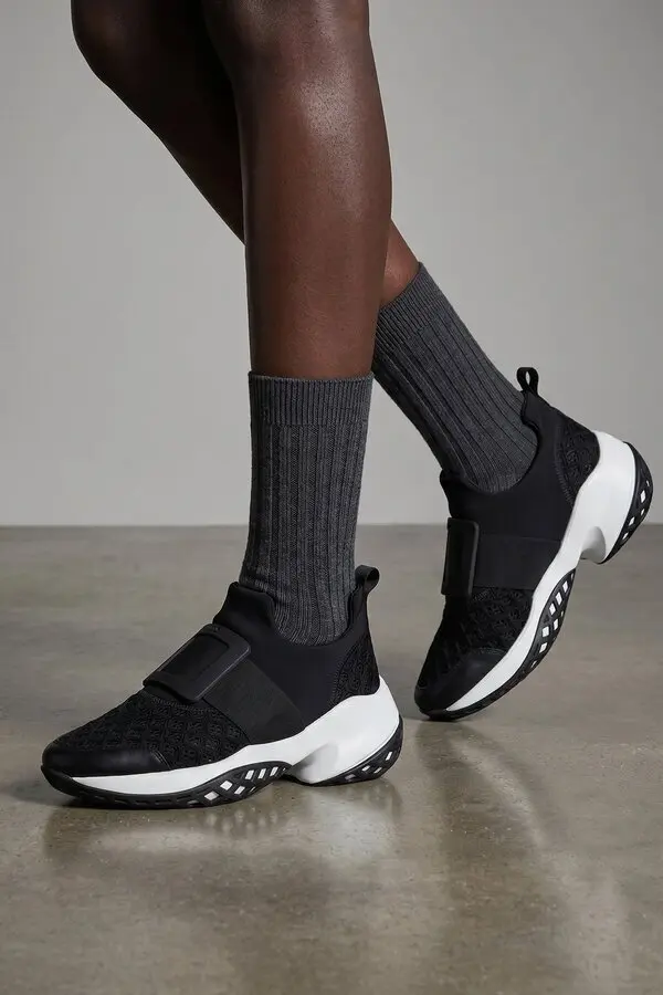 ROGER VIVIER Viv' Run' Sneakers