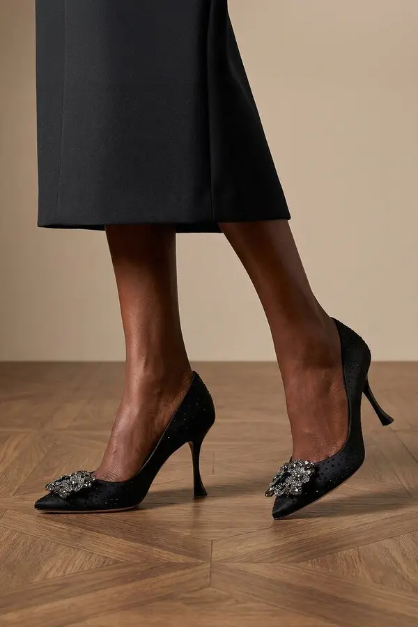 ROGER VIVIER Rv Bouquet Strass Hotfix 85' Pumps
