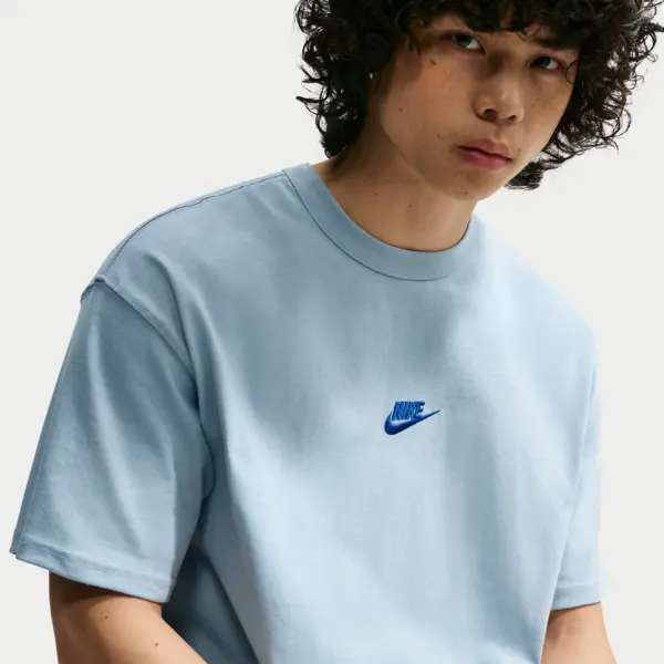 Nike Sportswear Premium Essentials T-shirt