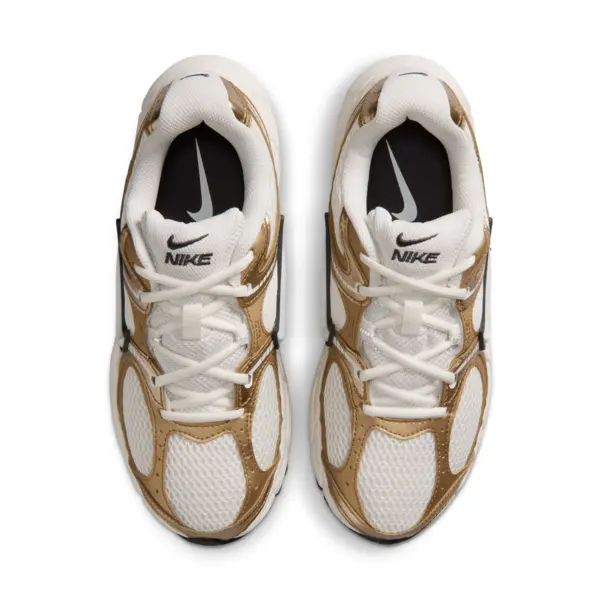 Nike V5 Rnr Shoes With Reflective Accents