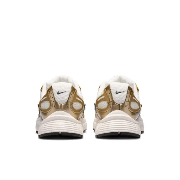 Nike V5 Rnr Shoes With Reflective Accents