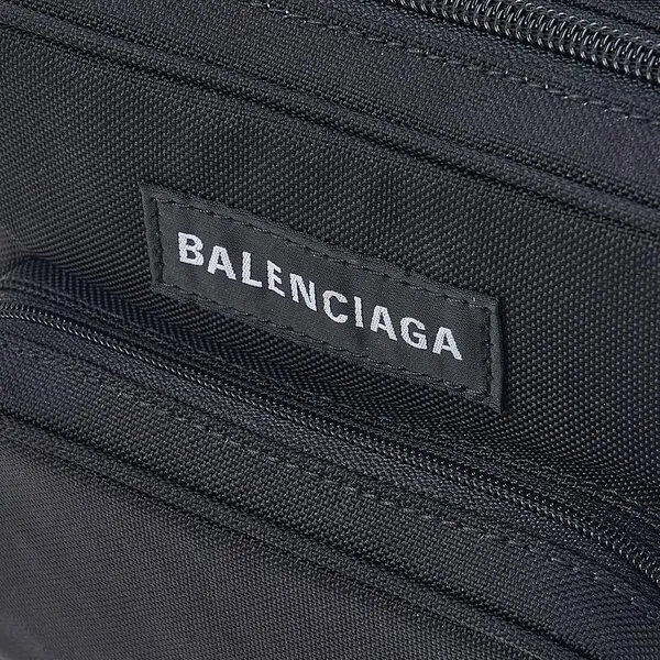 Balenciaga Explorer Logo-patch Messenger Bag