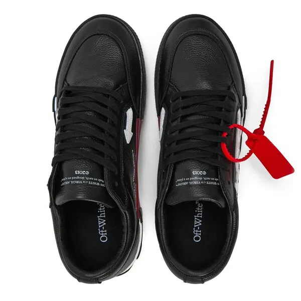 Off-White Lace-up Sneaker