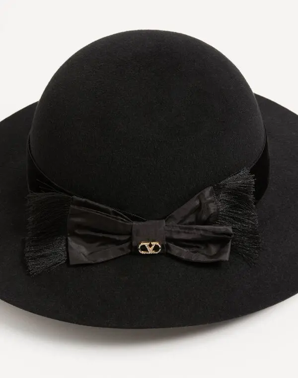 Valentino Garavani Vlogo Signature Bow Hat