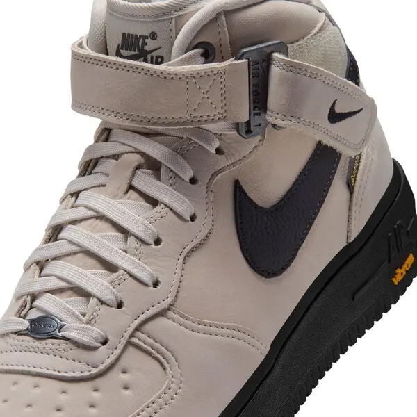 Nike Mid-top Casual Sneakers