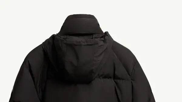 Moncler Verone Button-up Puffer Jacket