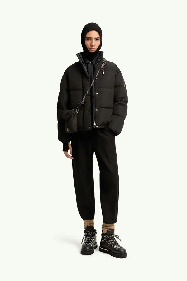 Moncler Verone Button-up Puffer Jacket