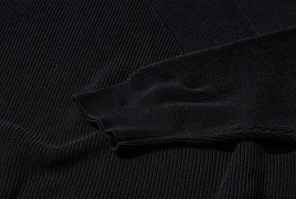 BATONER Classic Crew-neck Knit Top