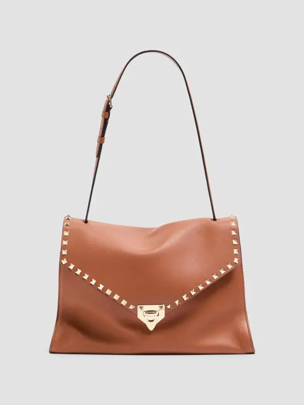 Valentino Garavani Rockstud Maxxing Medium Shoulder Bag In Smooth Calfskin - Hazelnut