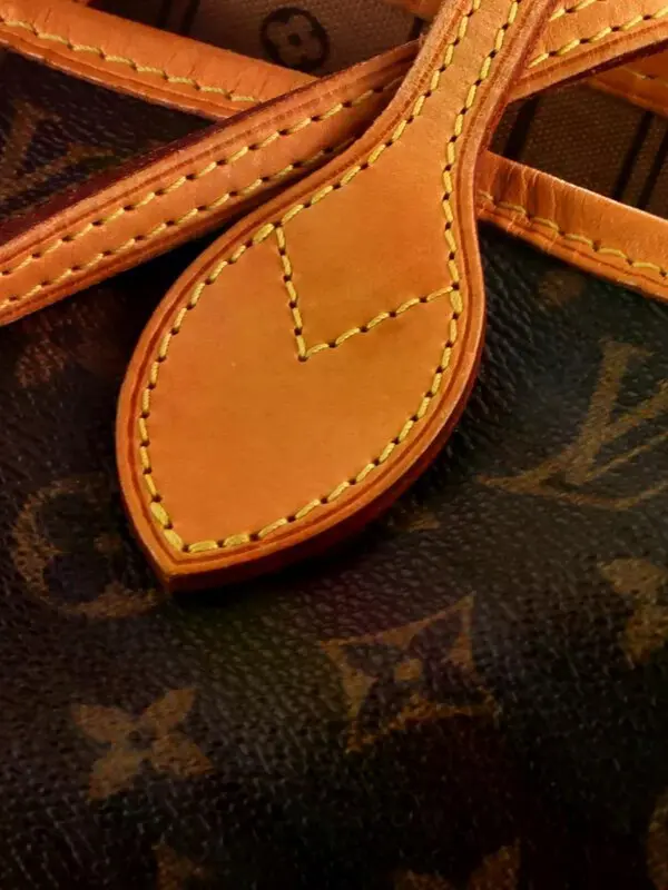 LOUIS VUITTON Neverfull Monogram Canvas Mm Tote Bag