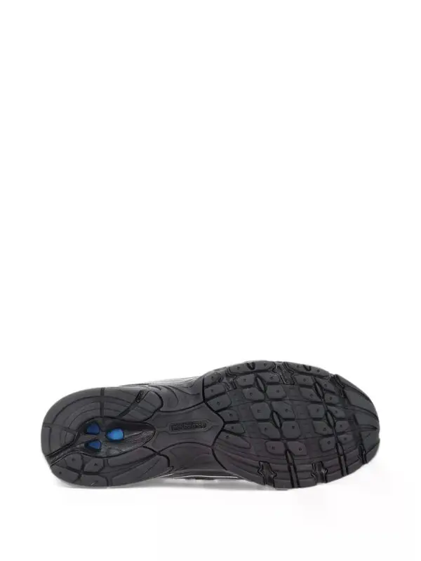 NEW BALANCE 740 Sneaker