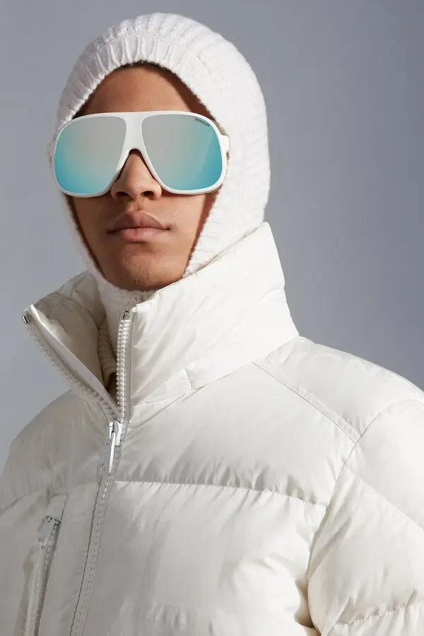 Moncler Tarentaise Short Down Jacket
