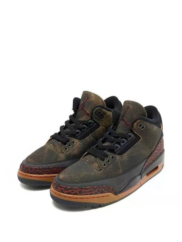 JORDAN 3 Retro Sneakers