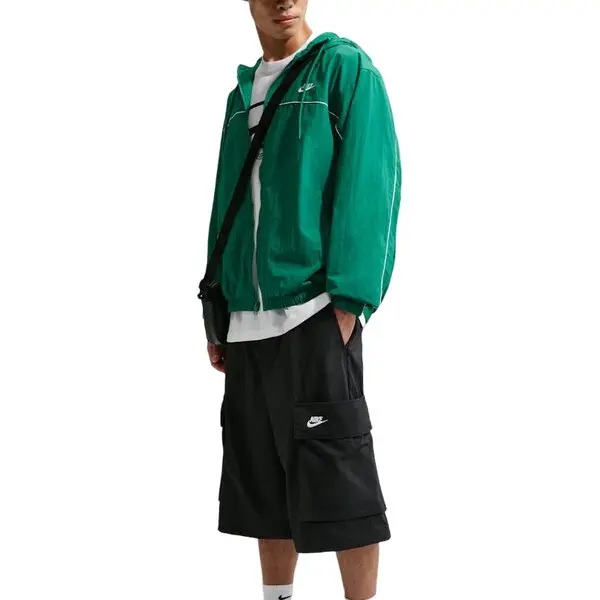 Nike Club Oversized Cargo Shorts