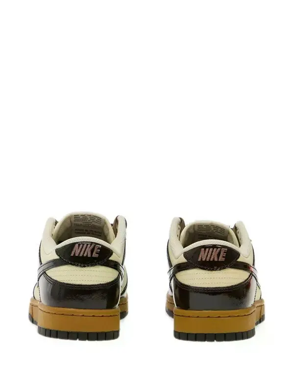 Nike Dunk Low Retro Sneakers
