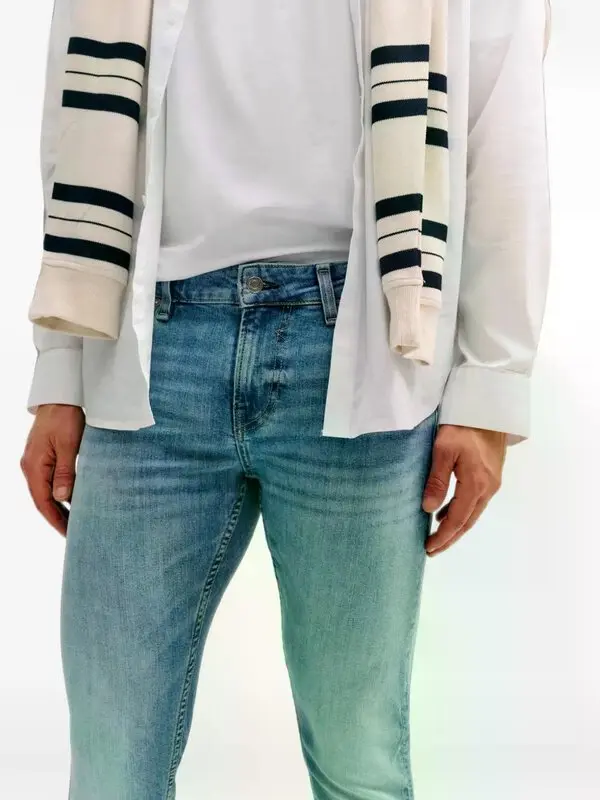 Guess Miami Logo Plaque Skinny Jeans