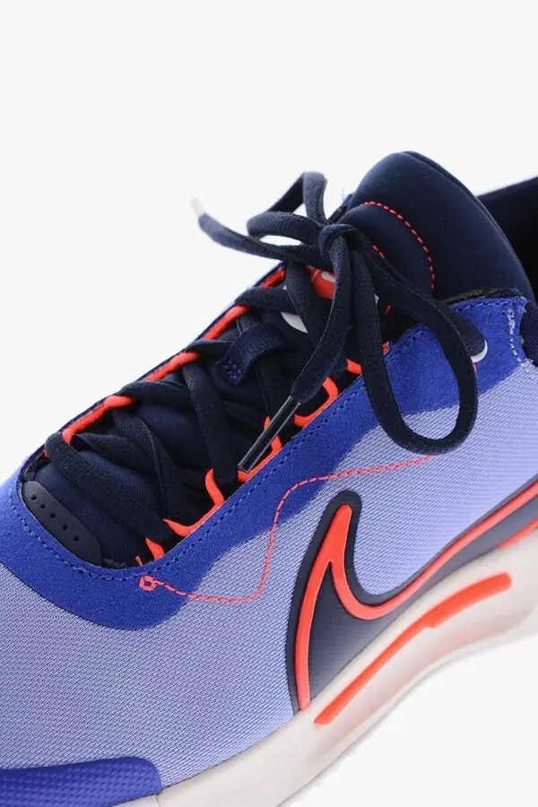 Nike Logo Pro Sneakers