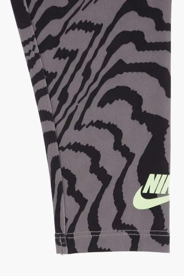 Nike T-shirt And Long Pants Set