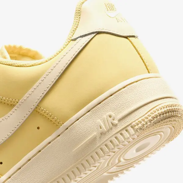 Nike Air Force 1 Retro Premium Sneakers