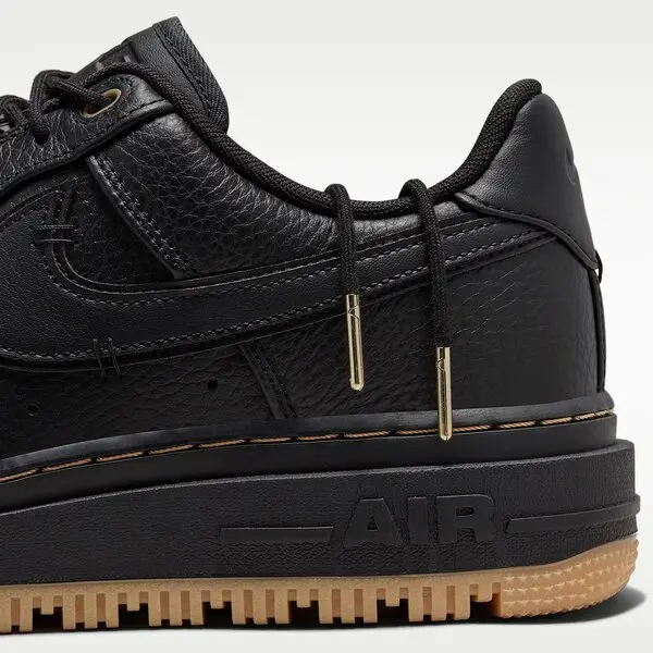 Nike Leather Low-top Sneaker