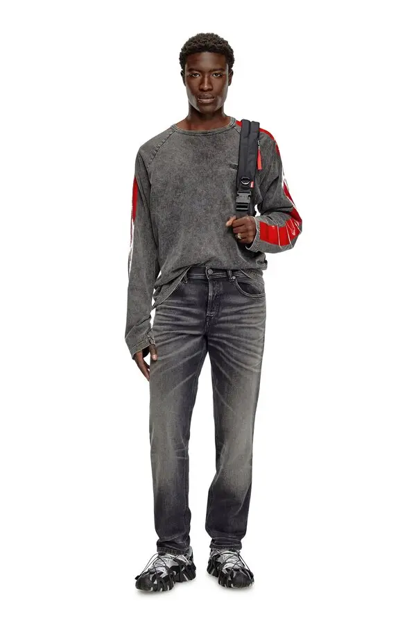DIESEL® 2023 D-finitive Tapered Jeans