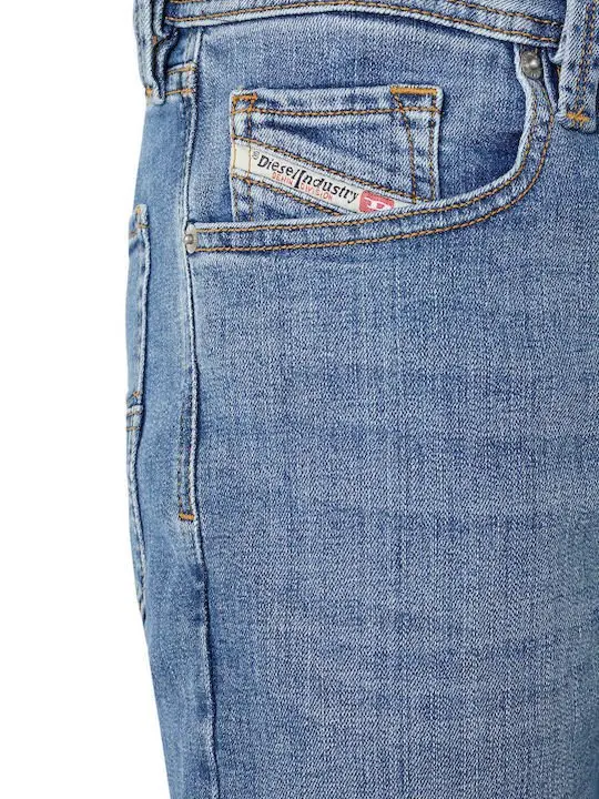 DIESEL® Larkee-beex Tapered Jeans