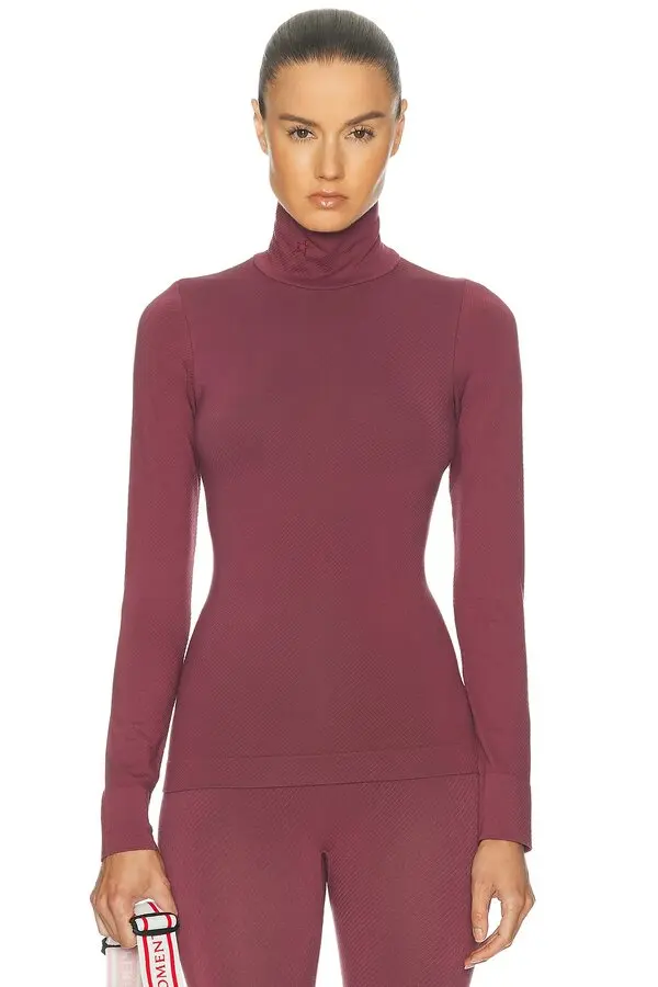 Perfect Moment Thermal Top In Burgundy