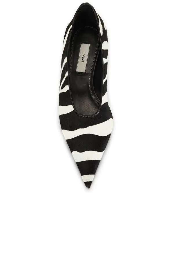 TOTEME Sharp Pony Hair Kitten Pump In Black